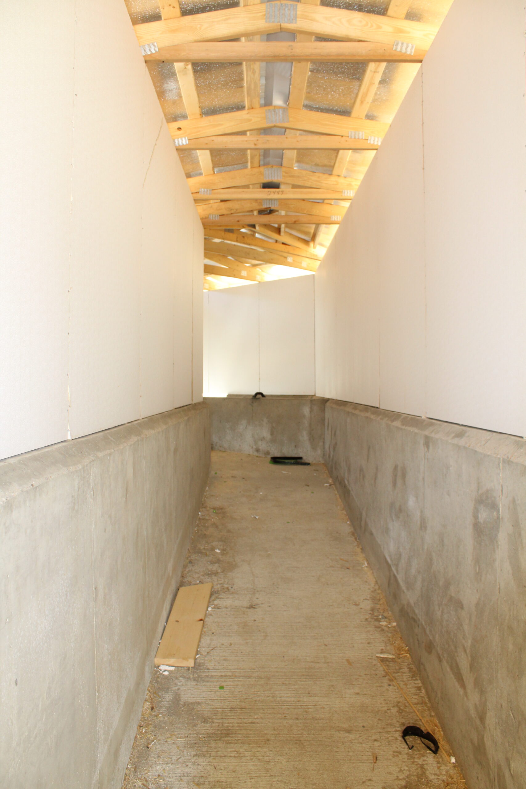 The Benefits of HDPE Laminated Panels for Commercial and Industrial ...